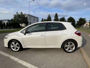 Balts Toyota Auris 2011 Viļņa, ar dzinēja tilpumu 1.80 L un nobraukumu 253 tūkst. km par 6600 €, foto 15 vietnē AUTOMOTO.COM.LV