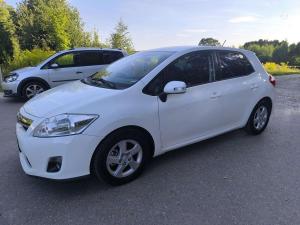 White Toyota Auris 2011 in Vilnius, with an engine capacity of 1.80 L and mileage of 272 thousand km for 5800 €, photo 5 on AUTOMOTO.COM.LV