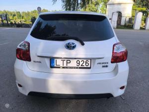 White Toyota Auris 2011 in Vilnius, with an engine capacity of 1.80 L and mileage of 272 thousand km for 5800 €, photo 20 on AUTOMOTO.COM.LV