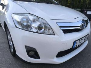 White Toyota Auris 2011 in Vilnius, with an engine capacity of 1.80 L and mileage of 272 thousand km for 5800 €, photo 30 on AUTOMOTO.COM.LV