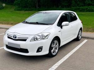 Balts Toyota Auris 2011 Viļņa, ar dzinēja tilpumu 1.80 L un nobraukumu 190 tūkst. km par 6500 €, foto 1 vietnē AUTOMOTO.COM.LV