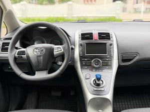White Toyota Auris 2011 in Ukmerge, with an engine capacity of 1.80 L and mileage of 190 thousand km for 6500 €, photo 16 on AUTOMOTO.COM.LV