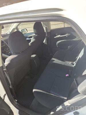 White Toyota Auris 2011 in Jelgava, with an engine capacity of 1.80 L and mileage of 276 thousand km for 6690 €, photo 13 on AUTOMOTO.COM.LV