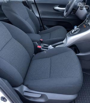 Balts Toyota Auris 2011 Viļņa, ar dzinēja tilpumu 1.80 L un nobraukumu 242 tūkst. km par 5990 €, foto 8 vietnē AUTOMOTO.COM.LV