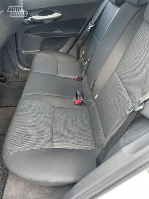 Balts Toyota Auris 2011 Viļņa, ar dzinēja tilpumu 1.80 L un nobraukumu 242 tūkst. km par 5990 €, foto 9 vietnē AUTOMOTO.COM.LV