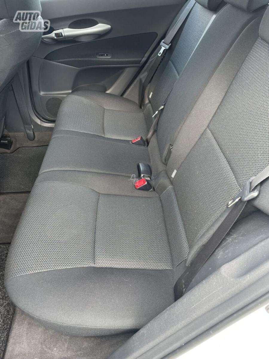Balts Toyota Auris 2011 Viļņa, ar dzinēja tilpumu 1.80 L un nobraukumu 242 tūkst. km par 5990 €, foto 9 vietnē AUTOMOTO.COM.LV