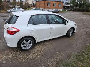 Balts Toyota Auris 2012 Kauņa, ar dzinēja tilpumu 1.80 L un nobraukumu 225 tūkst. km par 2450 €, foto 3 vietnē AUTOMOTO.COM.LV