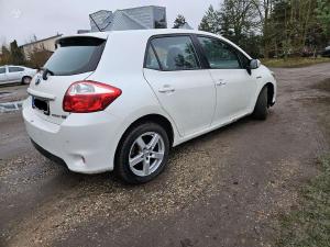 Balts Toyota Auris 2012 Kauņa, ar dzinēja tilpumu 1.80 L un nobraukumu 225 tūkst. km par 2450 €, foto 5 vietnē AUTOMOTO.COM.LV