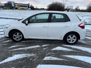 Balts Toyota Auris 2012 Viļņa, ar dzinēja tilpumu 1.80 L un nobraukumu 230 tūkst. km par 6200 €, foto 8 vietnē AUTOMOTO.COM.LV