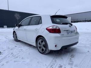 Balts Toyota Auris 2012 Viļņa, ar dzinēja tilpumu 1.80 L un nobraukumu 259 tūkst. km par 6790 €, foto 3 vietnē AUTOMOTO.COM.LV