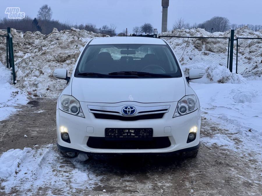 Balts Toyota Auris 2012 Kretinga, ar dzinēja tilpumu 1.80 L un nobraukumu 238 tūkst. km par 5899 €, foto 3 vietnē AUTOMOTO.COM.LV