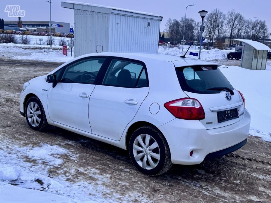 Balts Toyota Auris 2012 Kretinga, ar dzinēja tilpumu 1.80 L un nobraukumu 238 tūkst. km par 5899 €, foto 8 vietnē AUTOMOTO.COM.LV
