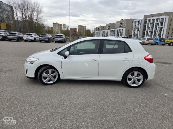 Balts Toyota Auris 2012 Ukmergė, ar dzinēja tilpumu 1.80 L un nobraukumu 172 tūkst. km par 6650 €, foto 2 vietnē AUTOMOTO.COM.LV