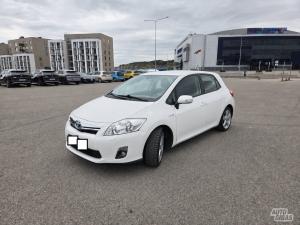 White Toyota Auris 2012 in Ukmerge, with an engine capacity of 1.80 L and mileage of 179 thousand km for 6300 €, photo  on AUTOMOTO.COM.LV