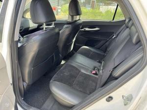 White Toyota Auris 2012 in Alytus, with an engine capacity of 1.80 L and mileage of 289 thousand km for 4950 €, photo 11 on AUTOMOTO.COM.LV
