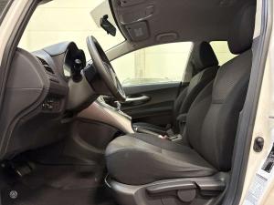 White Toyota Auris 2012 in Vilnius, with an engine capacity of 1.80 L and mileage of 118 thousand km for 7490 €, photo 13 on AUTOMOTO.COM.LV