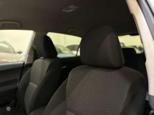White Toyota Auris 2012 in Vilnius, with an engine capacity of 1.80 L and mileage of 118 thousand km for 7490 €, photo 14 on AUTOMOTO.COM.LV