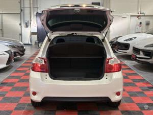 White Toyota Auris 2012 in Vilnius, with an engine capacity of 1.80 L and mileage of 118 thousand km for 7490 €, photo 25 on AUTOMOTO.COM.LV