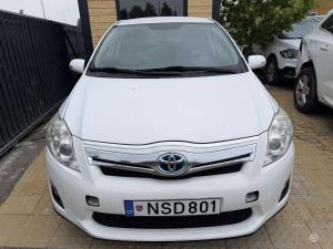Balts Toyota Auris 2012 Šauļi, ar dzinēja tilpumu 1.80 L un nobraukumu 291 tūkst. km par 3950 €, foto 3 vietnē AUTOMOTO.COM.LV