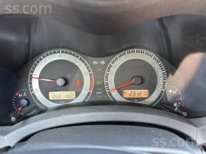 Balts Toyota Auris 2012 Rīga, ar dzinēja tilpumu 1.40 L un nobraukumu 265 tūkst. km par 2300 €, foto 20 vietnē AUTOMOTO.COM.LV