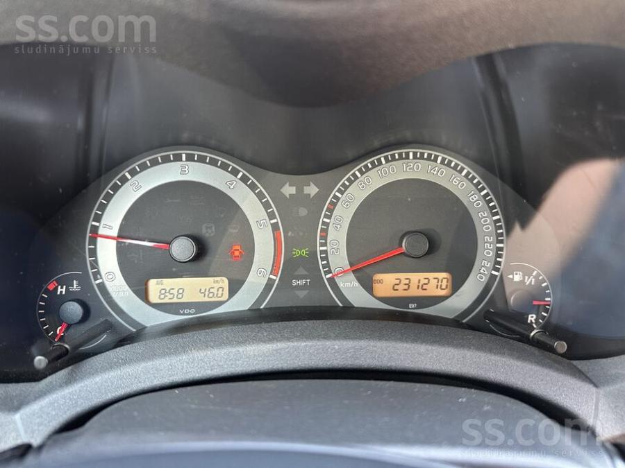 Balts Toyota Auris 2012 Rīga, ar dzinēja tilpumu 1.40 L un nobraukumu 265 tūkst. km par 2300 €, foto 20 vietnē AUTOMOTO.COM.LV
