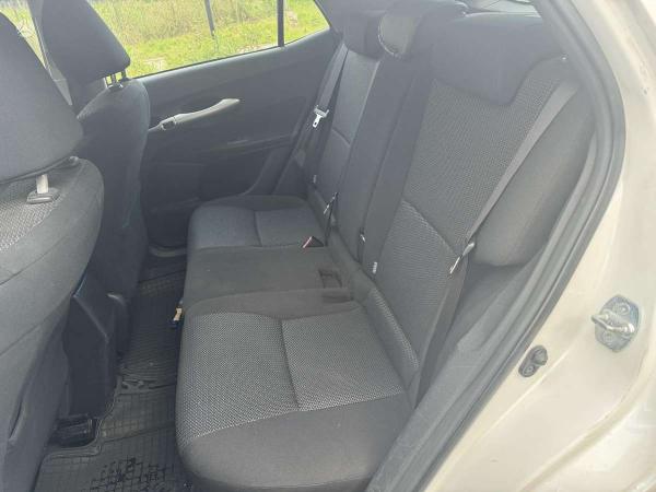 Balts Toyota Auris 2012 Viļņa, ar dzinēja tilpumu 1.80 L un nobraukumu 219 tūkst. km par 5499 €, foto 8 vietnē AUTOMOTO.COM.LV