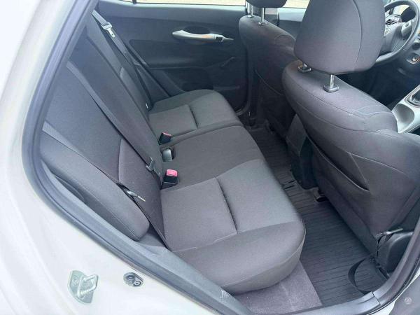 Balts Toyota Auris 2012 Viļņa, ar dzinēja tilpumu 1.33 L un nobraukumu 230 tūkst. km par 3850 €, foto 10 vietnē AUTOMOTO.COM.LV