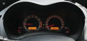 White Toyota Auris 2012 in Vilnius, with an engine capacity of 1.60 L and mileage of 234 thousand km for 4450 €, photo 18 on AUTOMOTO.COM.LV