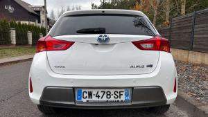 White Toyota Auris 2013 in Vilnius, with an engine capacity of 1.80 L and mileage of 197 thousand km for 8500 €, photo 6 on AUTOMOTO.COM.LV