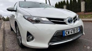 White Toyota Auris 2013 in Vilnius, with an engine capacity of 1.80 L and mileage of 197 thousand km for 8500 €, photo 10 on AUTOMOTO.COM.LV