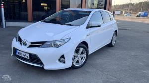 Balts Toyota Auris 2013 Kauņa, ar dzinēja tilpumu 1.80 L un nobraukumu 191 tūkst. km par 8450 €, foto 5 vietnē AUTOMOTO.COM.LV