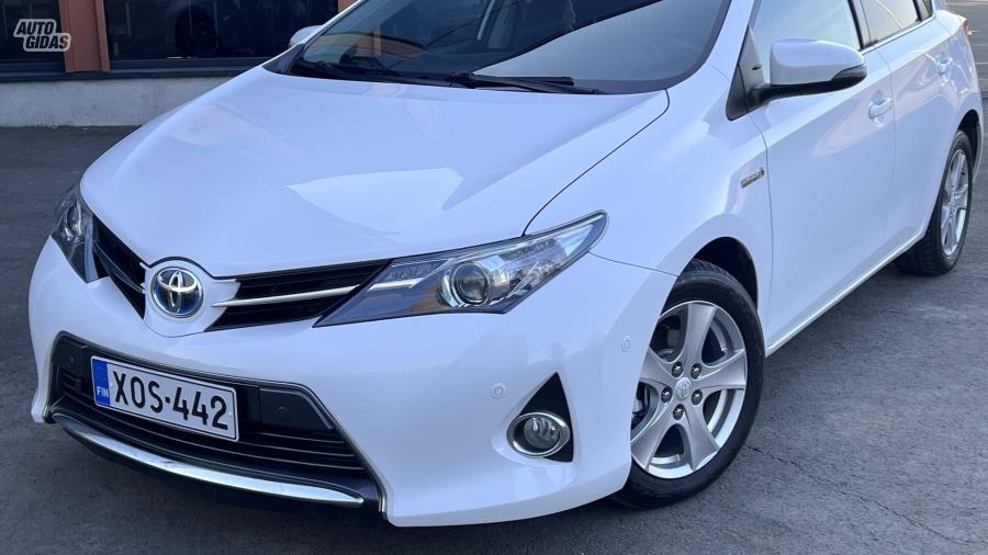 Balts Toyota Auris 2013 Kauņa, ar dzinēja tilpumu 1.80 L un nobraukumu 191 tūkst. km par 8450 €, foto 6 vietnē AUTOMOTO.COM.LV
