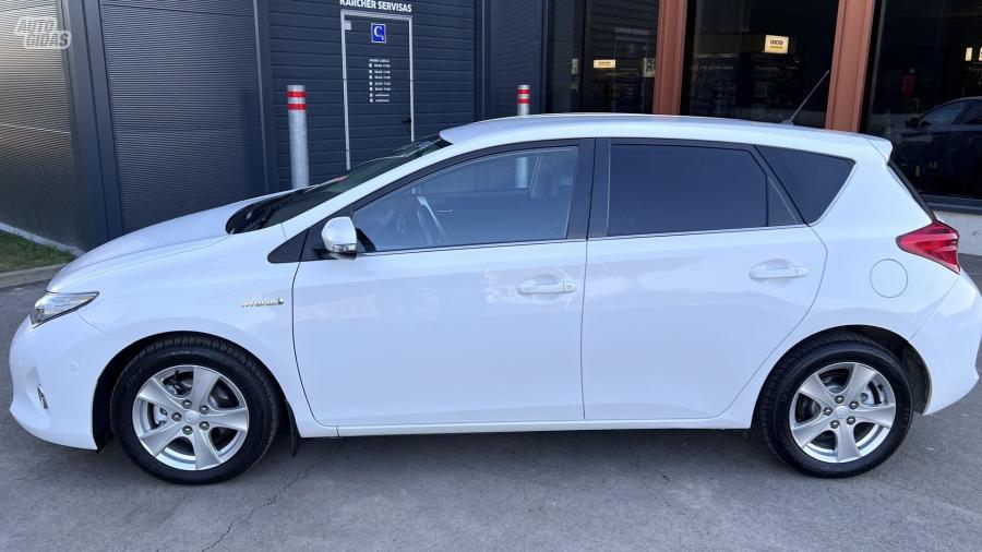 Balts Toyota Auris 2013 Kauņa, ar dzinēja tilpumu 1.80 L un nobraukumu 191 tūkst. km par 8450 €, foto 7 vietnē AUTOMOTO.COM.LV