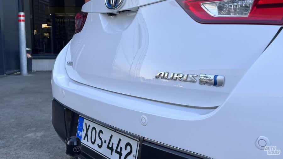 Balts Toyota Auris 2013 Kauņa, ar dzinēja tilpumu 1.80 L un nobraukumu 191 tūkst. km par 8450 €, foto 13 vietnē AUTOMOTO.COM.LV
