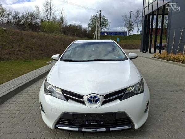 Balts Toyota Auris 2013 Viļņa, ar dzinēja tilpumu 1.80 L un nobraukumu 175 tūkst. km par 7950 €, foto 7 vietnē AUTOMOTO.COM.LV