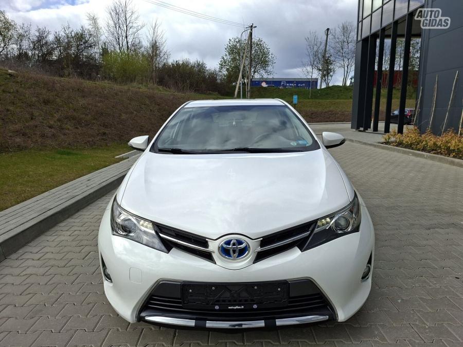 Balts Toyota Auris 2013 Viļņa, ar dzinēja tilpumu 1.80 L un nobraukumu 175 tūkst. km par 7950 €, foto 8 vietnē AUTOMOTO.COM.LV