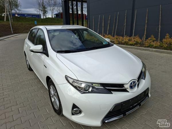 Balts Toyota Auris 2013 Viļņa, ar dzinēja tilpumu 1.80 L un nobraukumu 175 tūkst. km par 7950 €, foto 8 vietnē AUTOMOTO.COM.LV