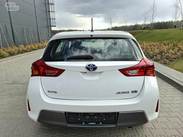 Balts Toyota Auris 2013 Viļņa, ar dzinēja tilpumu 1.80 L un nobraukumu 175 tūkst. km par 7950 €, foto 9 vietnē AUTOMOTO.COM.LV