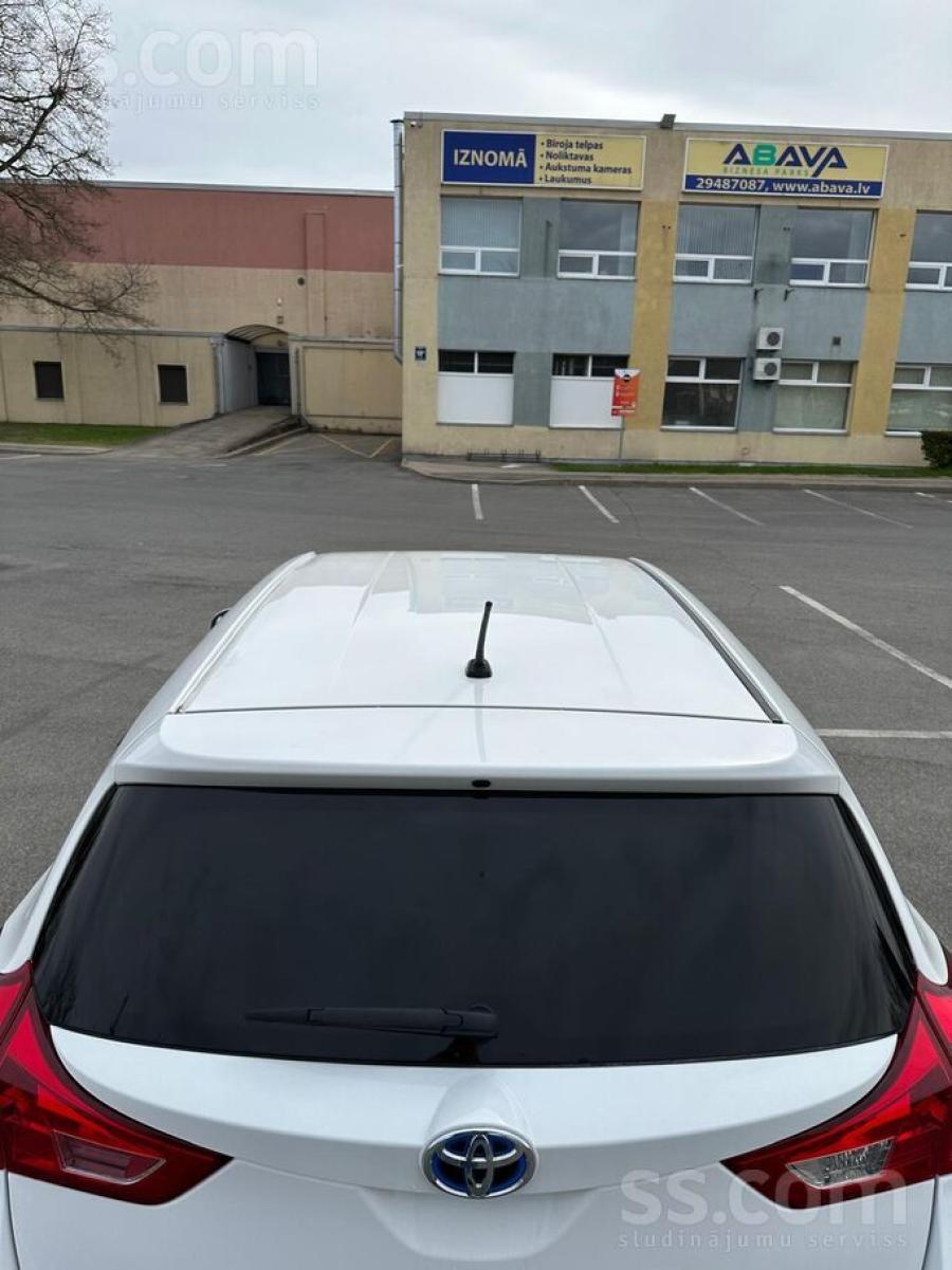 Balts Toyota Auris 2013 Rīga, ar dzinēja tilpumu 1.80 L un nobraukumu 149 tūkst. km par 8899 €, foto 1 vietnē AUTOMOTO.COM.LV