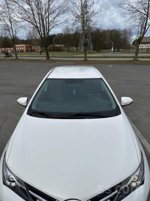Balts Toyota Auris 2013 Rīga, ar dzinēja tilpumu 1.80 L un nobraukumu 149 tūkst. km par 8899 €, foto 3 vietnē AUTOMOTO.COM.LV