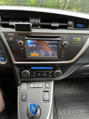 Balts Toyota Auris 2013 Rīga, ar dzinēja tilpumu 1.80 L un nobraukumu 149 tūkst. km par 8899 €, foto 27 vietnē AUTOMOTO.COM.LV