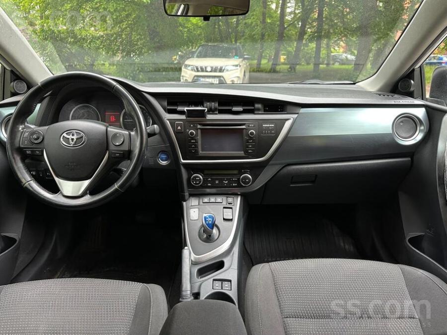 Balts Toyota Auris 2013 Rīga, ar dzinēja tilpumu 1.80 L un nobraukumu 149 tūkst. km par 8899 €, foto 31 vietnē AUTOMOTO.COM.LV