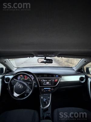 Balts Toyota Auris 2013 Rīga, ar dzinēja tilpumu 1.80 L un nobraukumu 145 tūkst. km par 8999 €, foto 9 vietnē AUTOMOTO.COM.LV