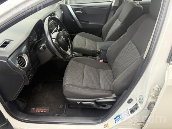 Balts Toyota Auris 2013 Rīga, ar dzinēja tilpumu 1.80 L un nobraukumu 214 tūkst. km par 7980 €, foto 9 vietnē AUTOMOTO.COM.LV