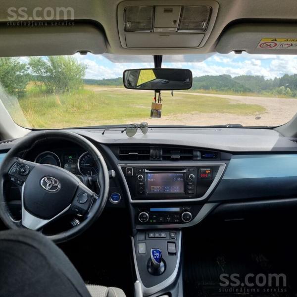 Balts Toyota Auris 2013 Daugavpils, ar dzinēja tilpumu 1.80 L un nobraukumu 299 tūkst. km par 6650 €, foto 6 vietnē AUTOMOTO.COM.LV