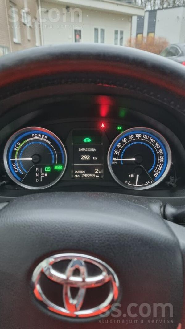 Balts Toyota Auris 2013 Daugavpils, ar dzinēja tilpumu 1.80 L un nobraukumu 299 tūkst. km par 6650 €, foto 8 vietnē AUTOMOTO.COM.LV