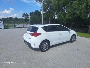 Balts Toyota Auris 2013 Kauņa, ar dzinēja tilpumu 1.80 L un nobraukumu 195 tūkst. km par 8650 €, foto 8 vietnē AUTOMOTO.COM.LV