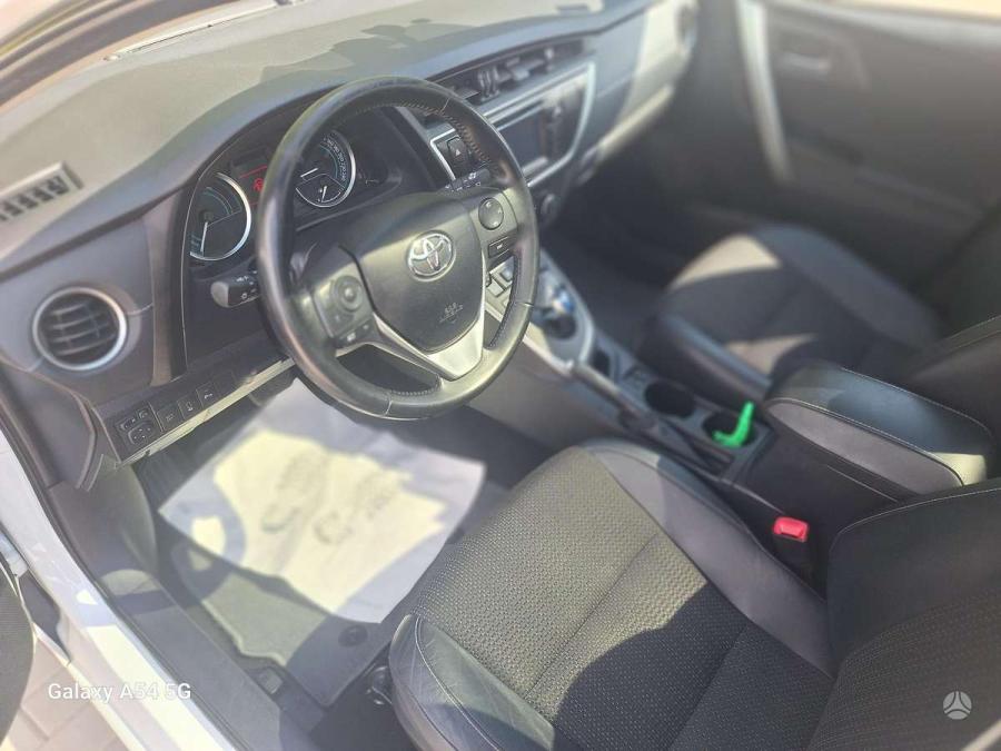 Balts Toyota Auris 2013 Kauņa, ar dzinēja tilpumu 1.80 L un nobraukumu 195 tūkst. km par 8650 €, foto 10 vietnē AUTOMOTO.COM.LV