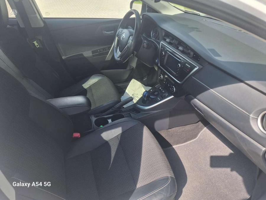 Balts Toyota Auris 2013 Kauņa, ar dzinēja tilpumu 1.80 L un nobraukumu 195 tūkst. km par 8650 €, foto 11 vietnē AUTOMOTO.COM.LV