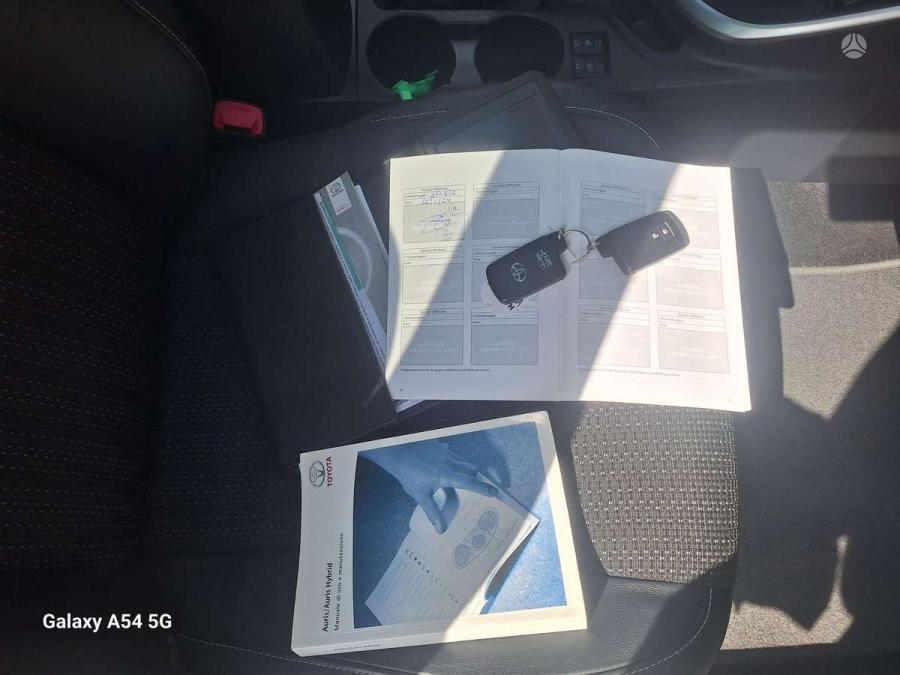 Balts Toyota Auris 2013 Kauņa, ar dzinēja tilpumu 1.80 L un nobraukumu 195 tūkst. km par 8650 €, foto 18 vietnē AUTOMOTO.COM.LV